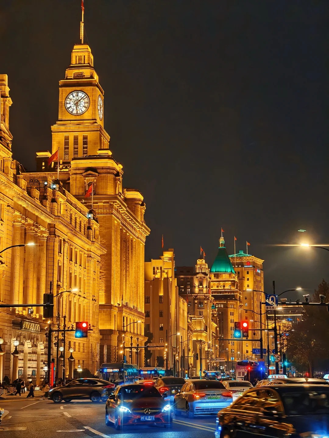 The Bund: Witnessing a Century of Shanghai's Turbulent Changes - China Travel 101